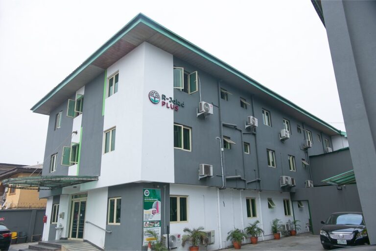 R-Jolad Plus – Specialist Hospital Services in Lagos